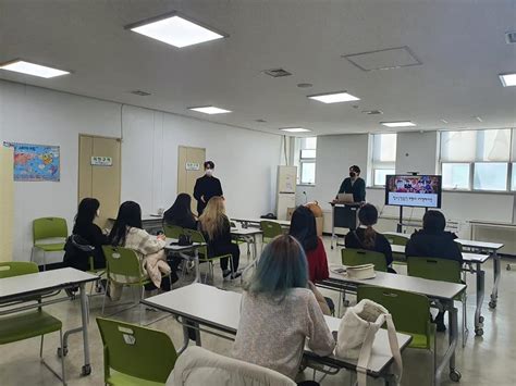 안양시동안청소년수련관 2021년 동안청소년수련관 청소년전용공간의 세계관을 만들어갈 크루들의