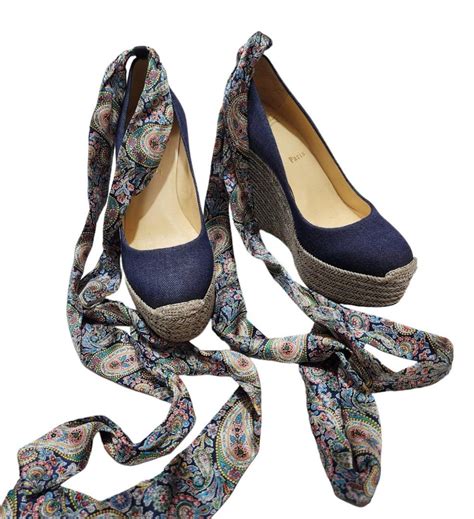 Sepatu Christian Louboutin Authentic Fesyen Wanita Sepatu Di Carousell