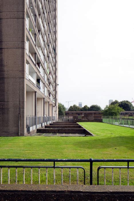 Brutalist Buildings Balfron Tower London By Ernö Goldfinger