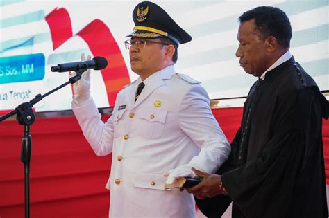 Ir Darwin H Lumban Tobing Dilantik Menjadi Pj Bupati Puncak Papua Inside