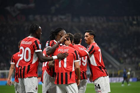 Manchester United Vs Arsenal An Old Fashioned Rivalry Sportsbreaks