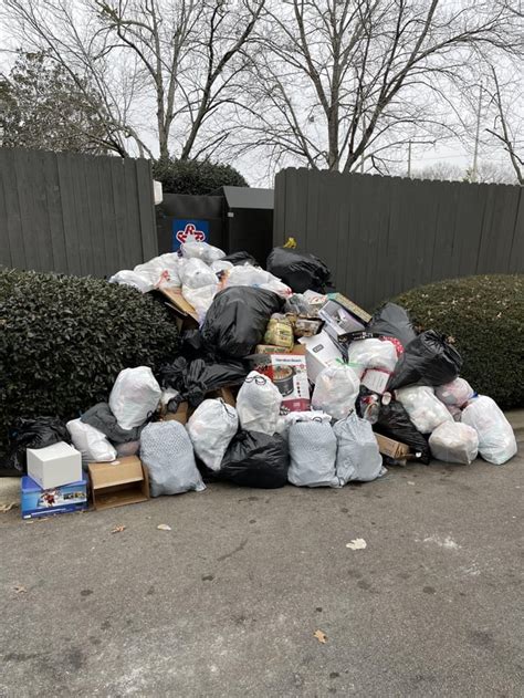 Trash Compactor At My Apartment Complex Broke The Day Before Christmas R Wellthatsucks