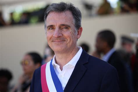 Quand Le Maire De Grenoble Éric Piolle Inverse La Réalité Du Ghetto Valeurs Actuelles