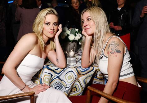 Kristen Stewart Hat Sich Verlobt 5 Fakten Zu Ihrer Partnerin Dylan