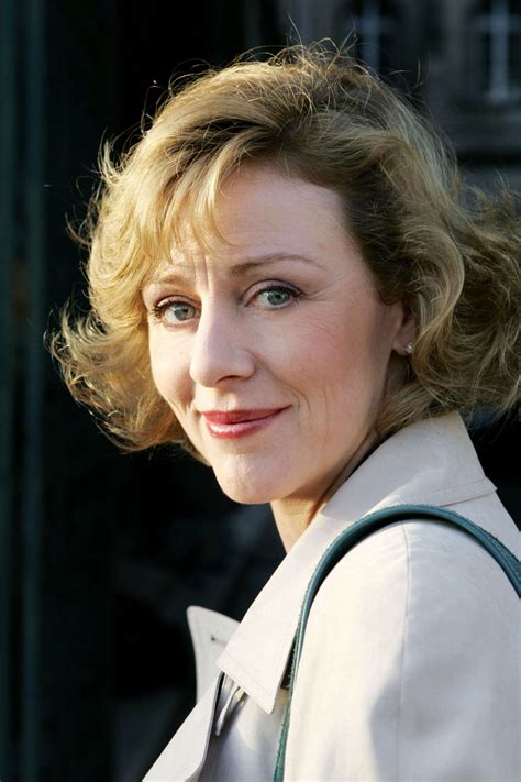 Cécile Auclert A Tout Quitté