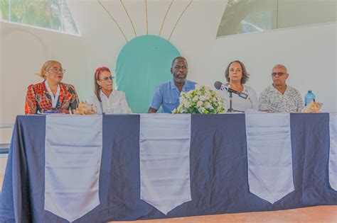 Apoyo Del Clúster Turístico De Boca Chica Y Uedimboca Al Alcalde Ramón