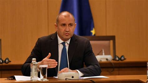 Румен Радев проведе телефонен разговор с президента на Република Азербайджан Илхам Алиев Новини бг