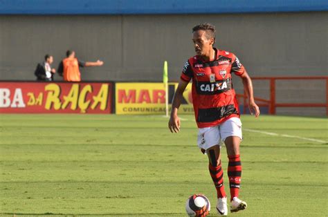 Chapecoense Acerta A Contratação Do Lateral Esquerdo Bruno Pacheco