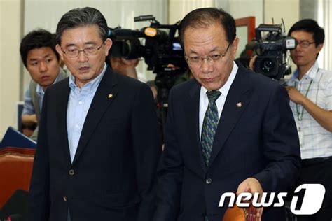 최고위 참석하는 황우여 이한구 뉴스1