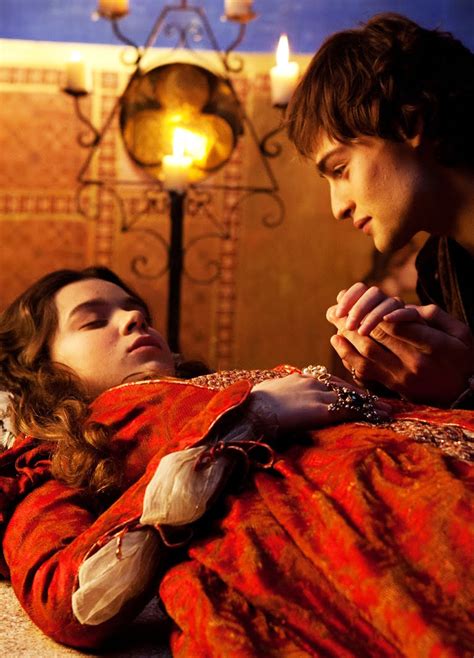 Hailee Steinfeld And Douglas Booth In ‘romeo And Juliet 2013 Douglas
