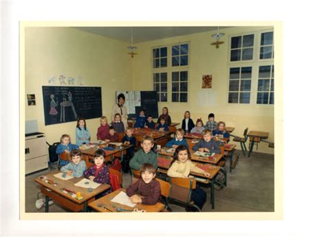 Photo De Classe Cp De 1970 Ecole Primaire Copains Davant