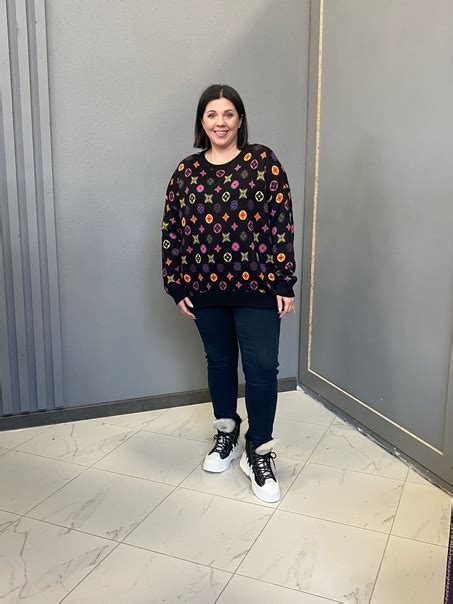 Джемпер Артикул 663 Производитель фабричный Китай Материал трикотаж машинная вязка