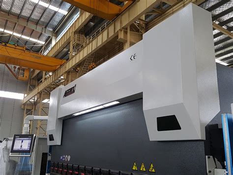 150 Tons Press Brake 3200mm Cnc 150 Tons Hydraulic Press Brake With