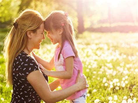 Festa della mamma: la sua origine, tante frasi, immagini e poesie a lei ...