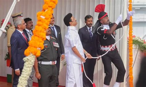 I Day Stalin Hoists National Flag At Fort St George In Chennai