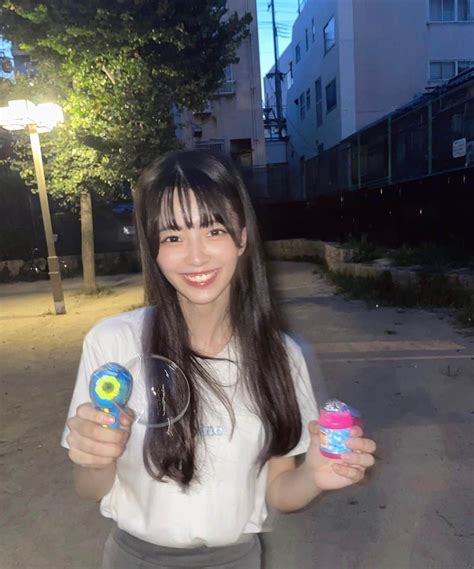 桜田彩叶さんのインスタグラム写真 桜田彩叶instagram「やばい夏終わってた！ 花火した時！ずっと載せようと思ってたのに