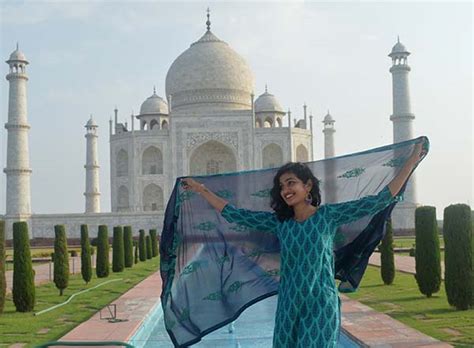 منابع رایگان محیا میرصادقی