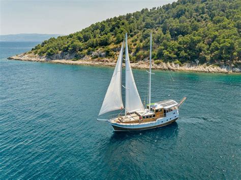 Sole Luxury Yacht Charters