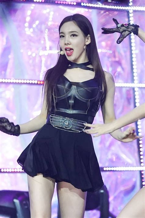 180501 Twice Fancy At Show Champion 걸그룹 의상 여자 패션 연예인