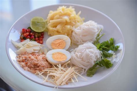‘ขนมจีนซาวน้ำ สร้างภูมิคุ้มกัน บำรุงร่างกายคลายร้อน