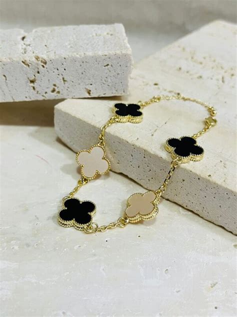Pulseira Trevo Mesclada Adriana Em Banho Ouro 18k Fina Semijoias