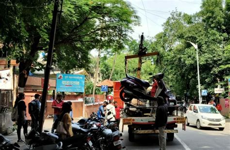 Pune Traffic Police Deploys Women Constables On Towing Vans To Improve