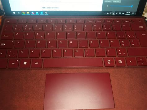 Microsoft Surface Pro Type Cover Belgian Belgium Azerty Backlit Alcantara Keyboard Burgundy Red