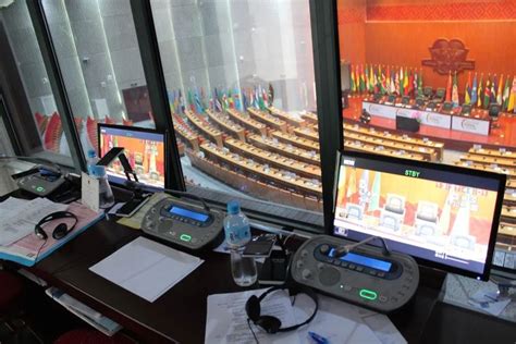 Why Is It Important To Have A Simultaneous Interpretation System In Your Business Urban Splatter