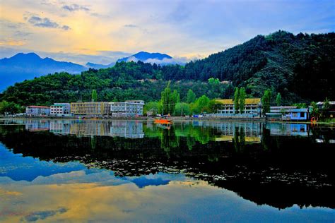 Top 10 Most Beautiful And Breathtaking Places In India Must See Once