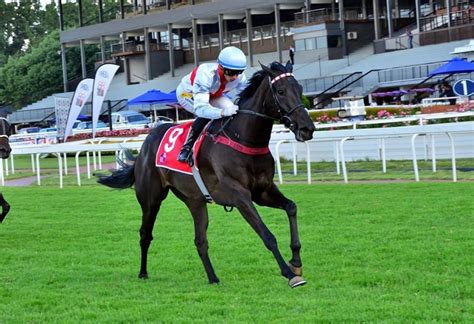 Ryan Munger Scores A Feature Treble Turf Talk