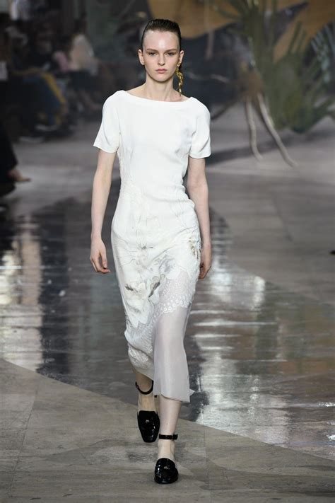 Shiatzy Chen Spring 2024 Artofit