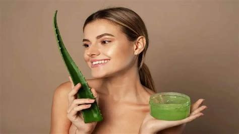 Aloe Vera For Hair लंबे और घने बालों के लिए इन तरीकों से करें एलोवेरा