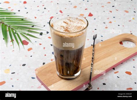 Einspanner Croissant Waffle Croiffle Strawberry Latte Coffee Dutch Vanilla Blue Latte