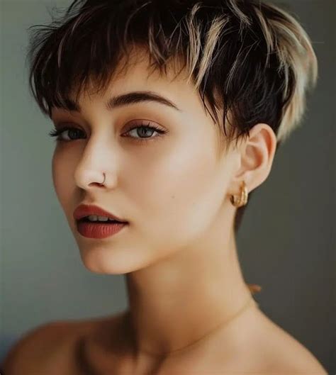 La Moda En Tu Cabello ¡renueva Tu Look Con Un Pixie Asimétrico En Capas Enfoque Atrevido Y
