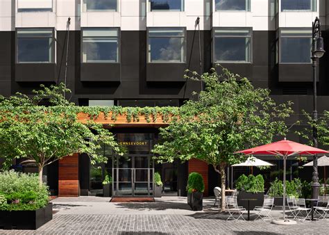 A Perfect Day In New York Citys Meatpacking District Here Magazine