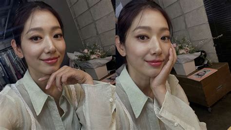 박신혜35세 조명 없이도 자체발광 미모팬심 저격 셀카