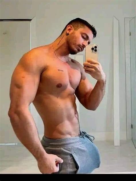 Hot Sweatpants Bulge Selfie 1 Rhotmalebulges