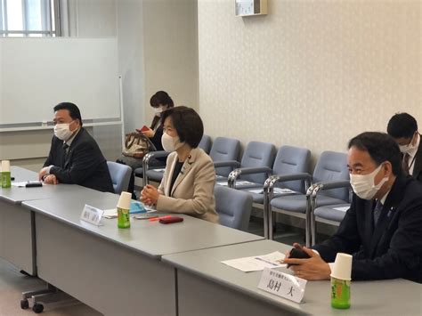首相官邸（新型コロナワクチン情報） On Twitter 本日、堀内大臣・佐藤副大臣・島村政務官は、国立病院機構東京医療センターにて