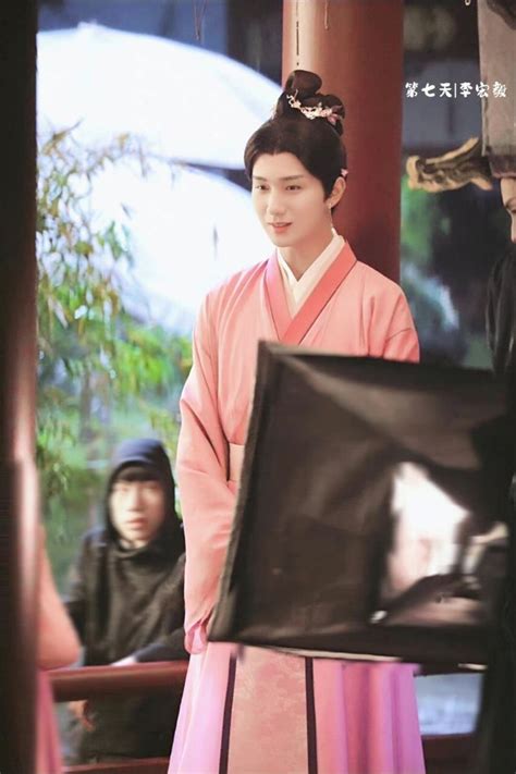 리홍이 여장소슬 소년가행