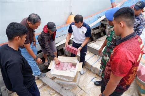 Penyelundupan Dus Rokok Ilegal Senilai Rp Miliar Berhasil Digagalkan TNI AL News On RCTI