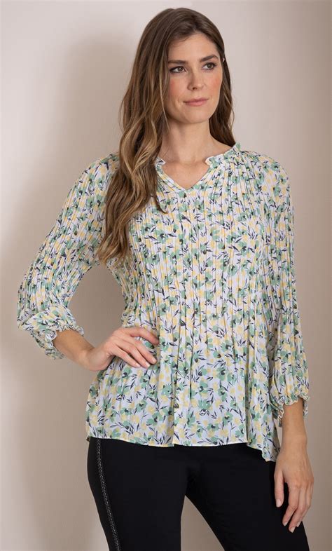 Printed Pleat Top In White Klass