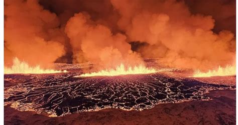 Separuh Langit Menyala Merah Usai Gunung Berapi Islandia Meletus Di