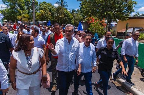 Abinader Recorre Durante Dos Días Cuatro Provincias Del Cibao Inaugura