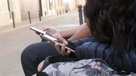 Notícies Com Interactuen Els Joves Amb Les Xarxes Socials