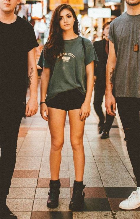 Pin En Chrissy Costanza