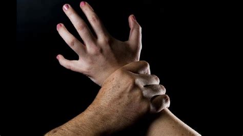 اغتصاب 5 طالبات على يد أستاذهن جفرا نيوز