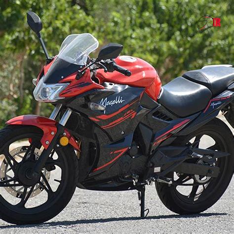 فروشگاه کلاه کاسکت بررسی موتورسیکلت مگلی 200r Se