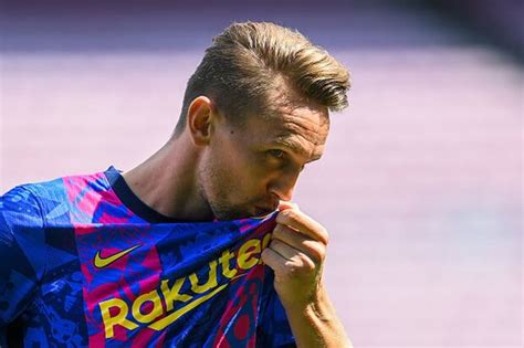 Fc Barcelona Luuk De Jong Reveló Que Se Fue A Dormir Sin Saber Que