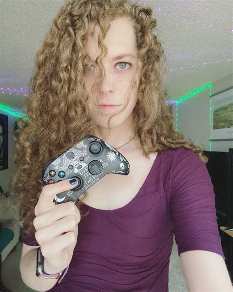 I Am In Love With My New Controller Skin Rlesbianactually