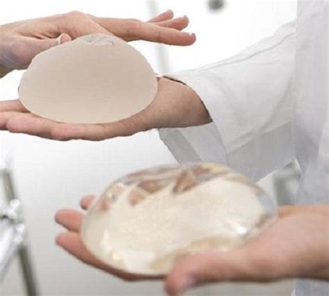 Implantes mamarios cómo seguir con una vida normal Parte Top Doctors